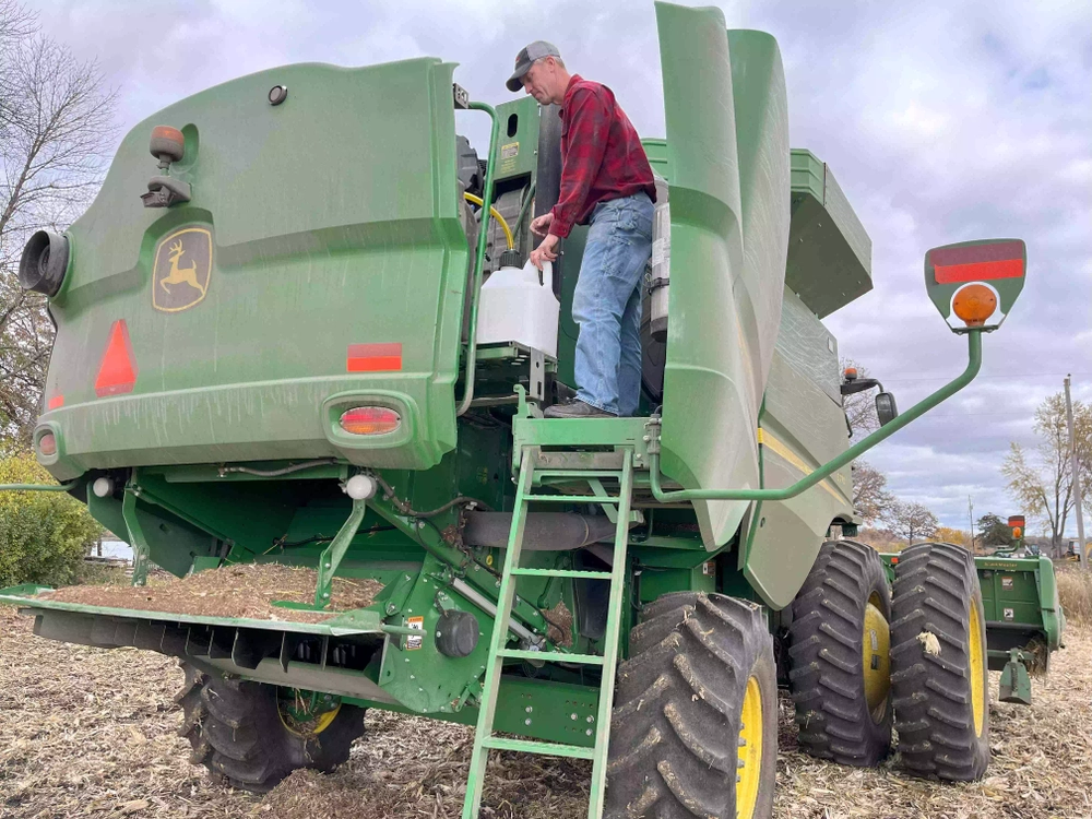 FLO-FAST Cap & Hose Pour Spout - 0000002132 - Runnings