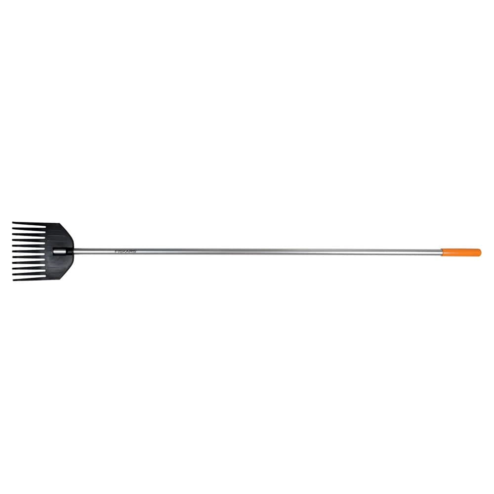 Fiskars® Shrub Rake - Runnings