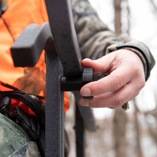 River's Edge® Twoplex 2-Man Tree Stand - Runnings